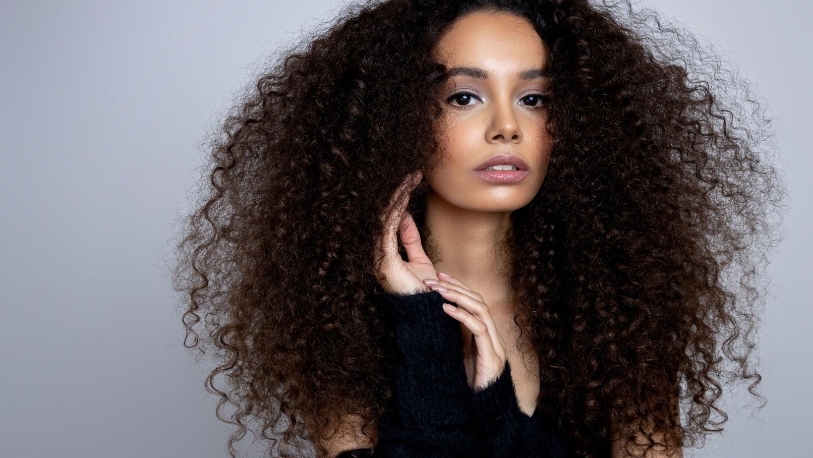 Comment lutter contre le shrinkage des cheveux crépus